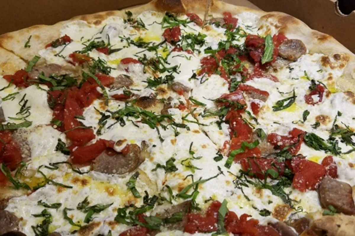Wilton Pizza & Pasta - Wilton, CT Restaurant | Menu + Delivery | Seamless