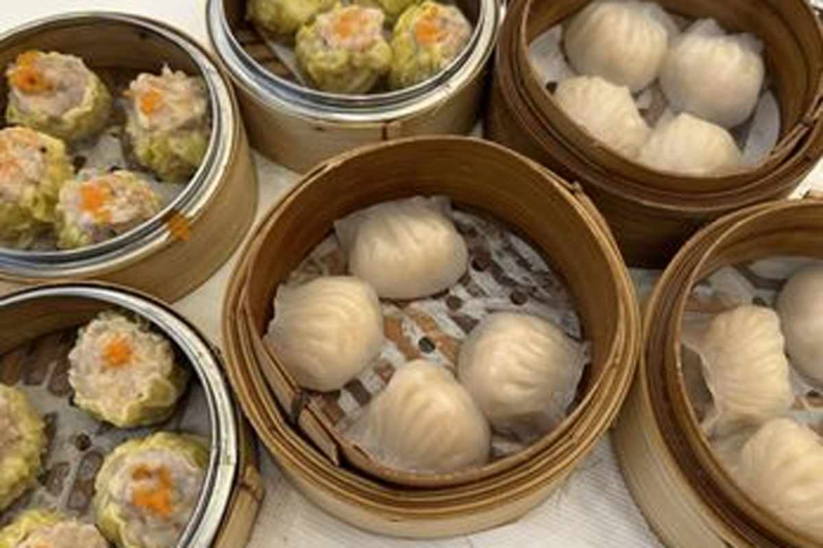 Sum Yee Kae Seafood Restaurant Delivery Menu | Order Online | 14505 NE ...