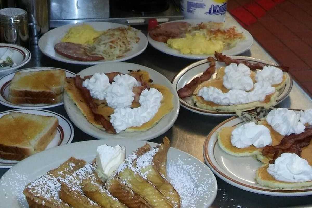 Fili's Restaurant Delivery Menu | Order Online | 5018 S Packard Ave ...