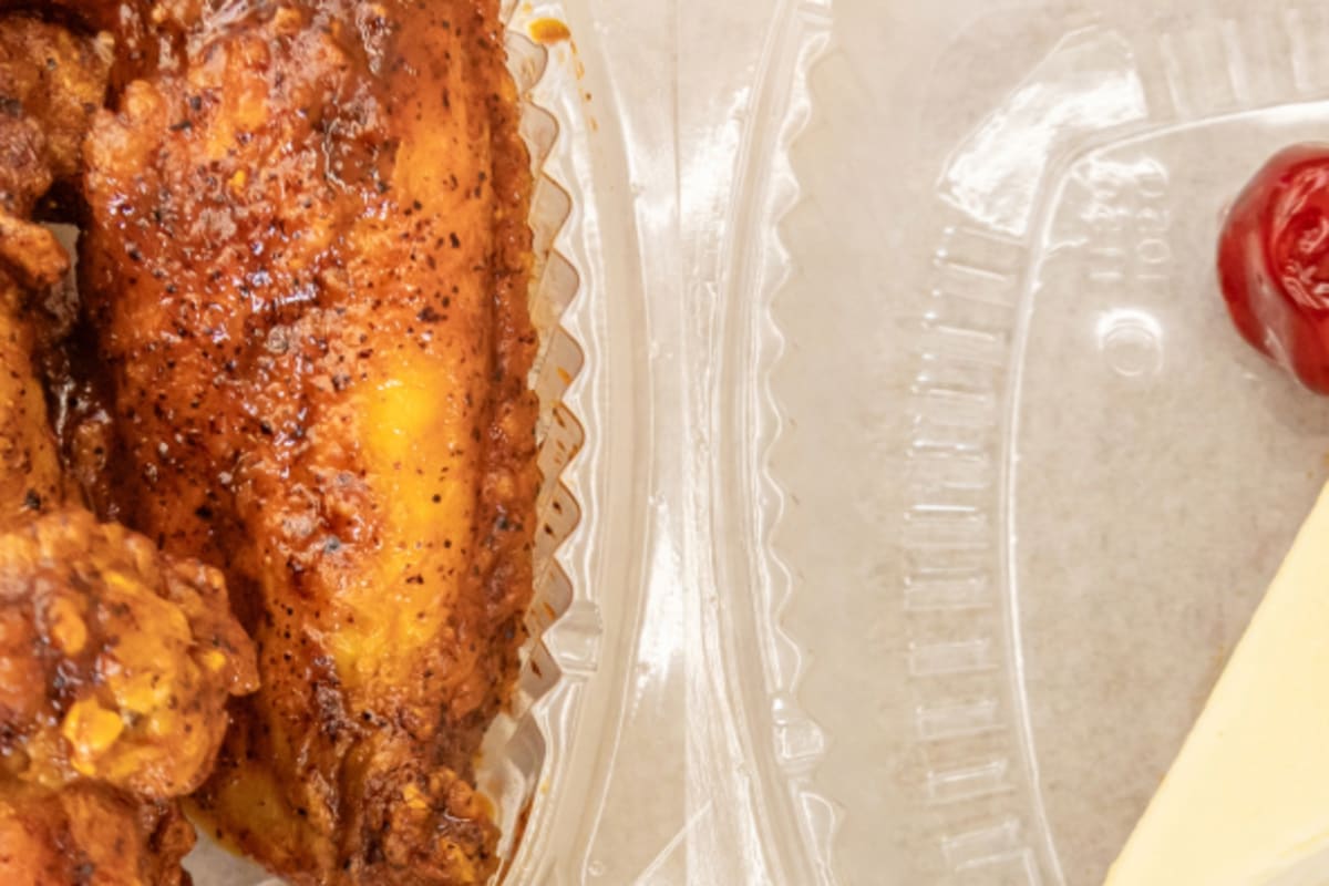 Queens Hot Chicken - Newport News, VA Restaurant | Menu + Delivery ...