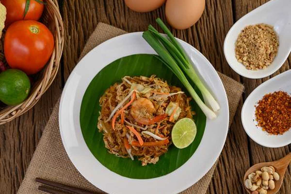 Bangkok Express Delivery Menu | Order Online | 3101 34th Ave Astoria ...