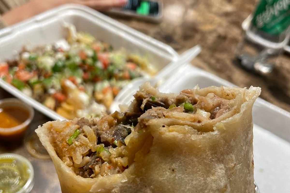 Tacostumbras Food Truck - DeKalb, IL Restaurant | Menu + Delivery ...