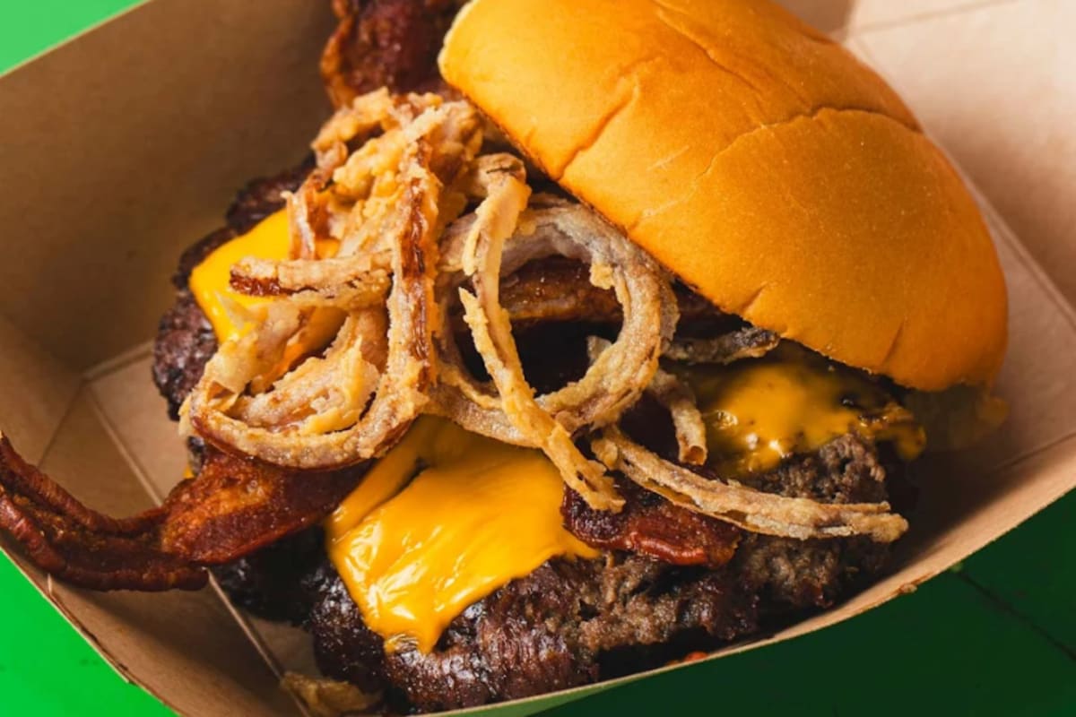 Kelly's NOLA Delivery Menu | Order Online | 1177 Annunciation Street ...