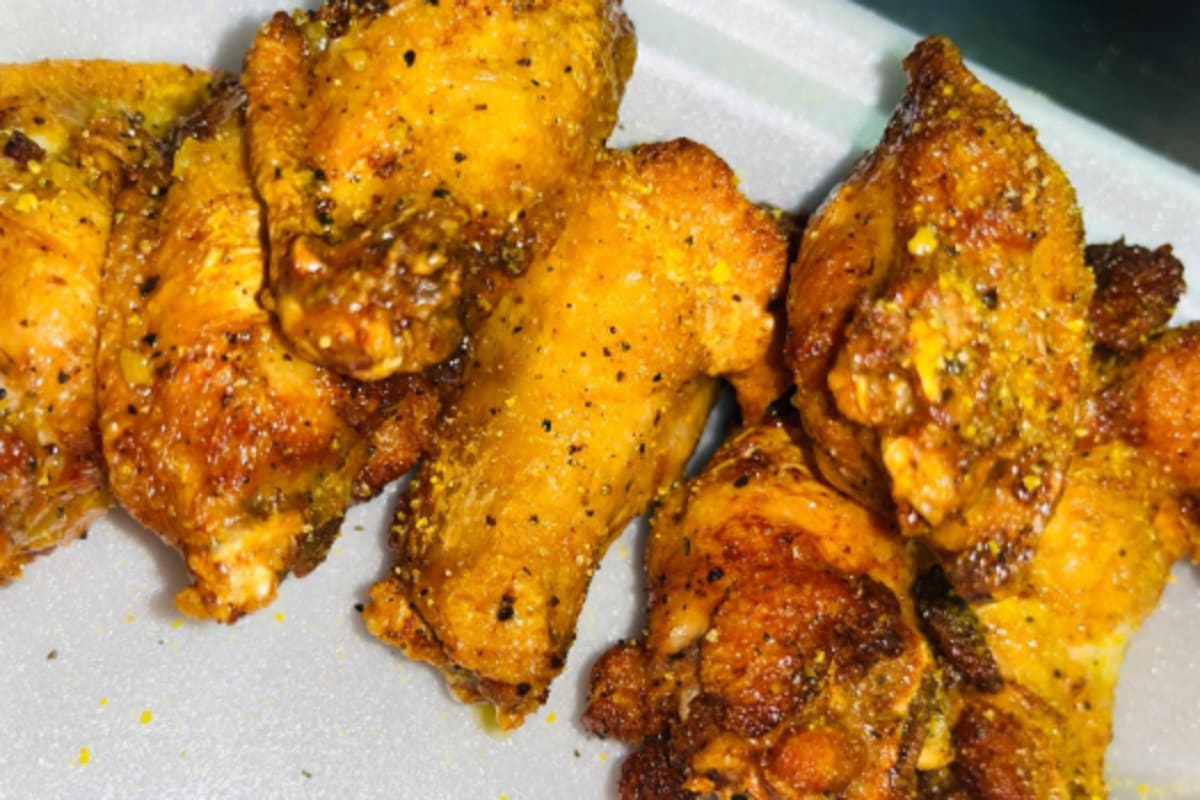 Wingz University Delivery Menu | Order Online | 2115 E Gwinnett St ...