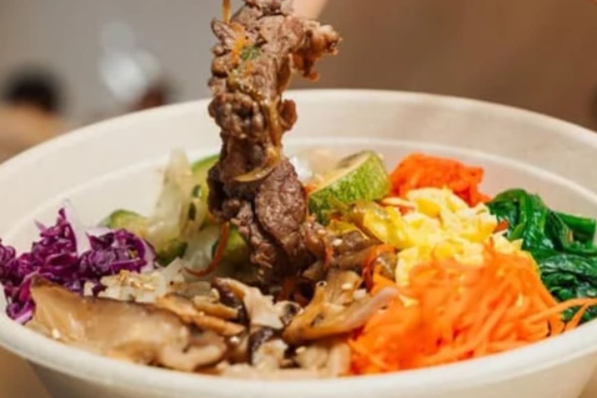 Tommys Korean Express Delivery Menu | Order Online | 7722 Paseo del ...