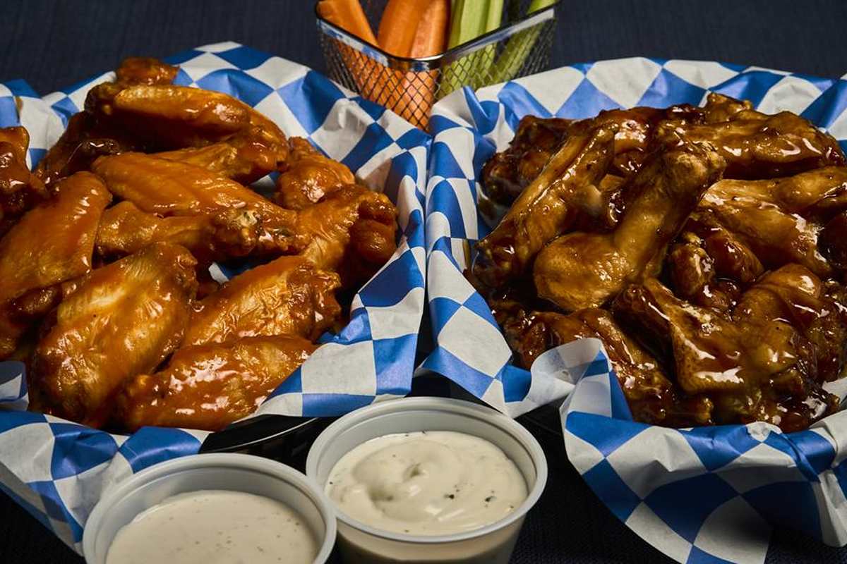 Hot Wing House - Memphis, TN Restaurant | Menu + Delivery | Seamless