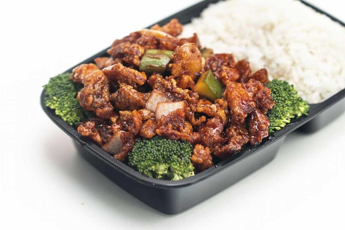 Hoy's Wok Chinese Food Delivery Menu | Order Online | Plaza Cienega ...