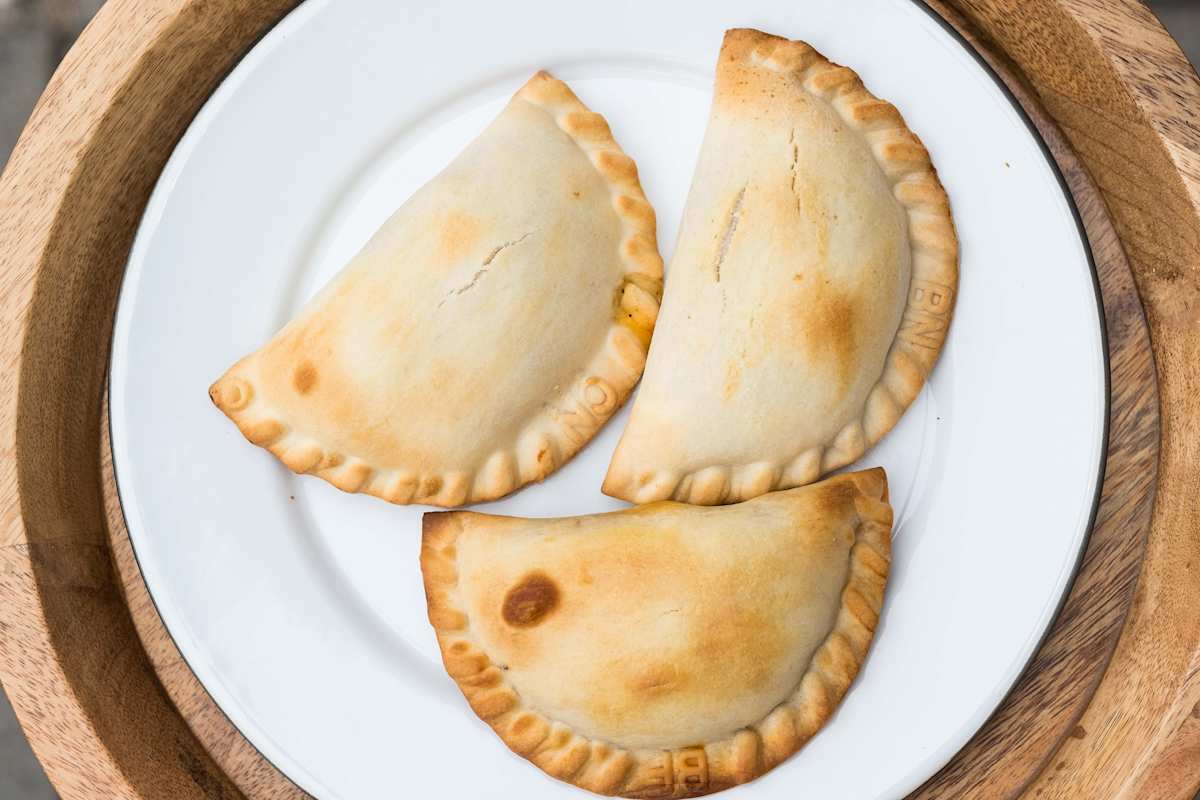 Parana Empanadas LPM Delivery Menu | Order Online | 2820 Historic ...
