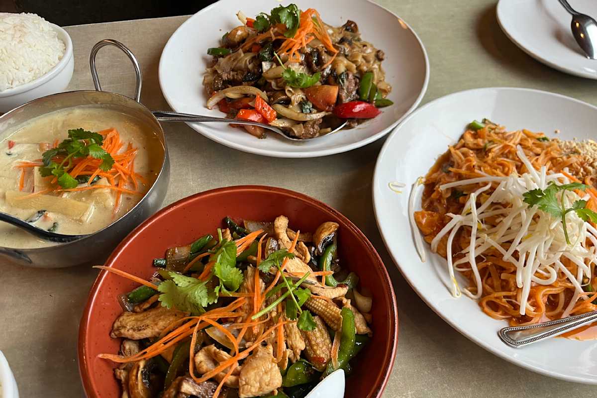 Arawan Thai Vancouver Delivery Menu | Order Online | 700 SE 160th Ave ...