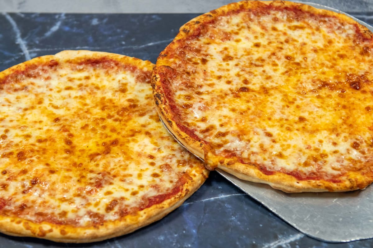 Mm! Mm! Pizza - Pittsburgh, PA Restaurant | Menu + Delivery | Seamless