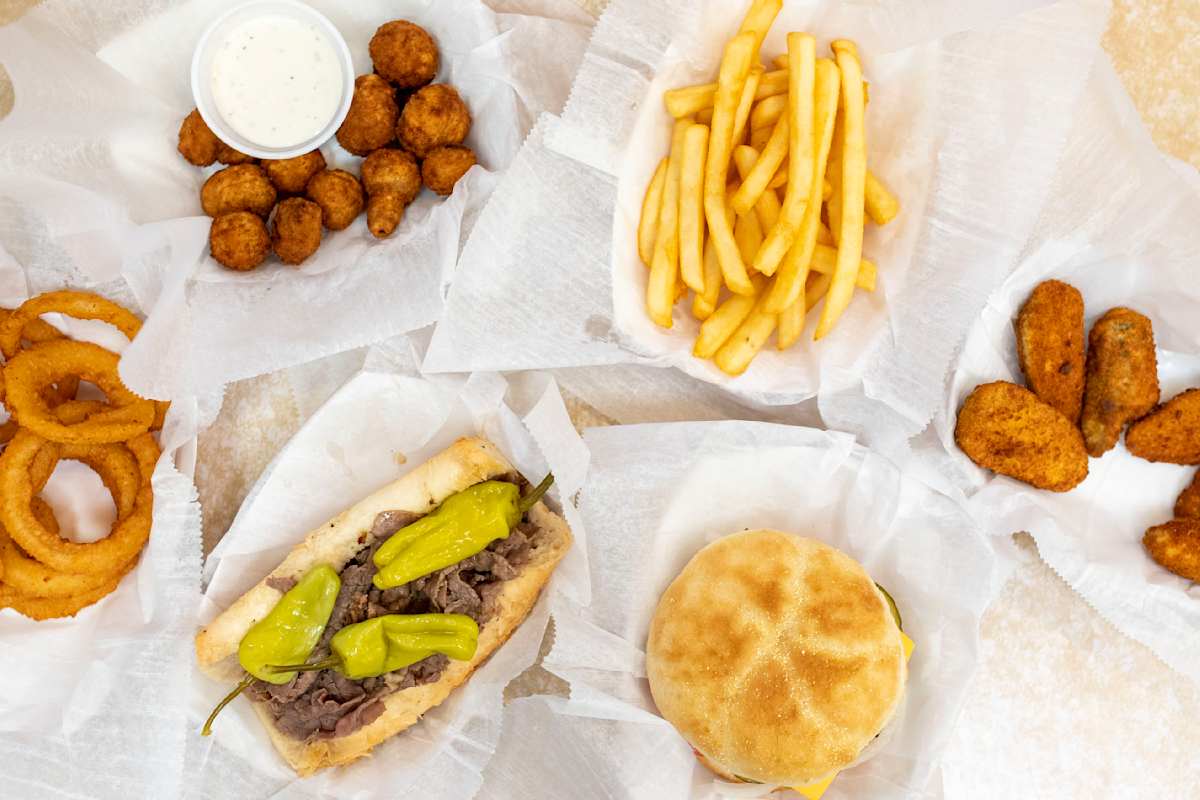 Gyro Loco - Peotone, IL Restaurant | Menu + Delivery | Seamless