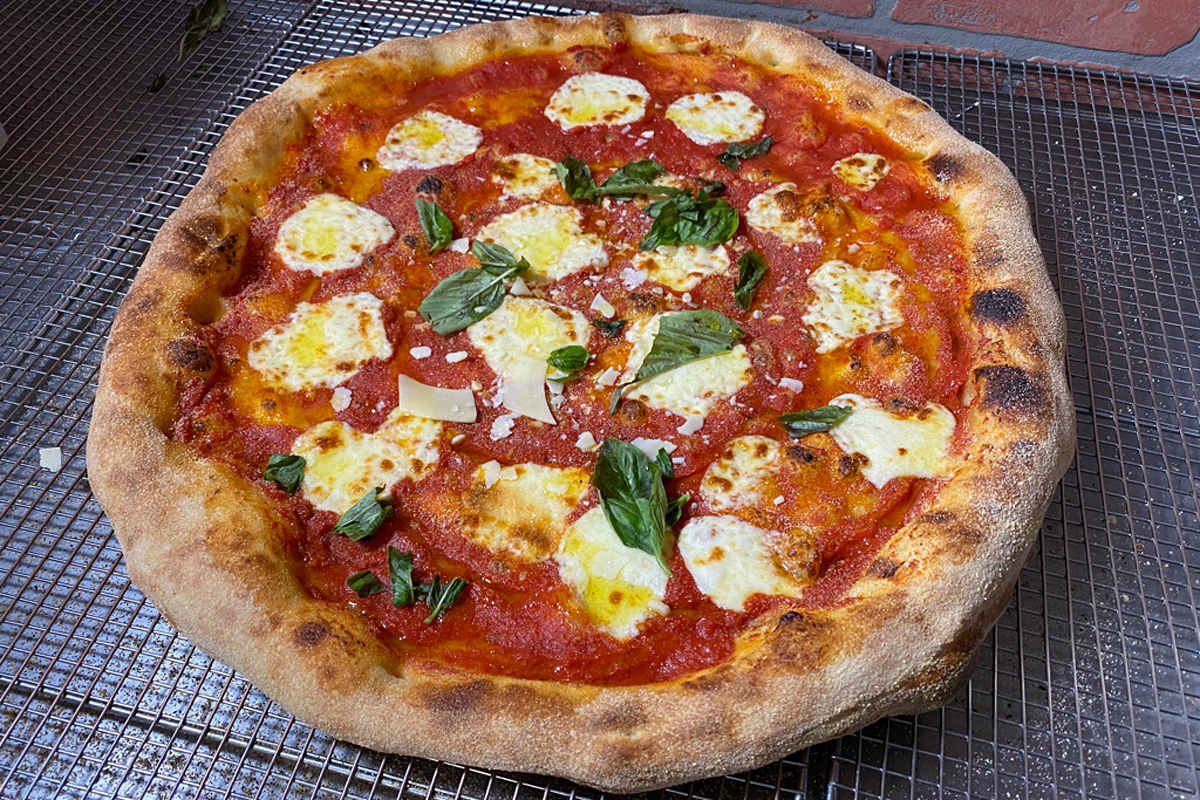 Casa Pizzeria - Ludlow, MA Restaurant | Menu + Delivery | Seamless