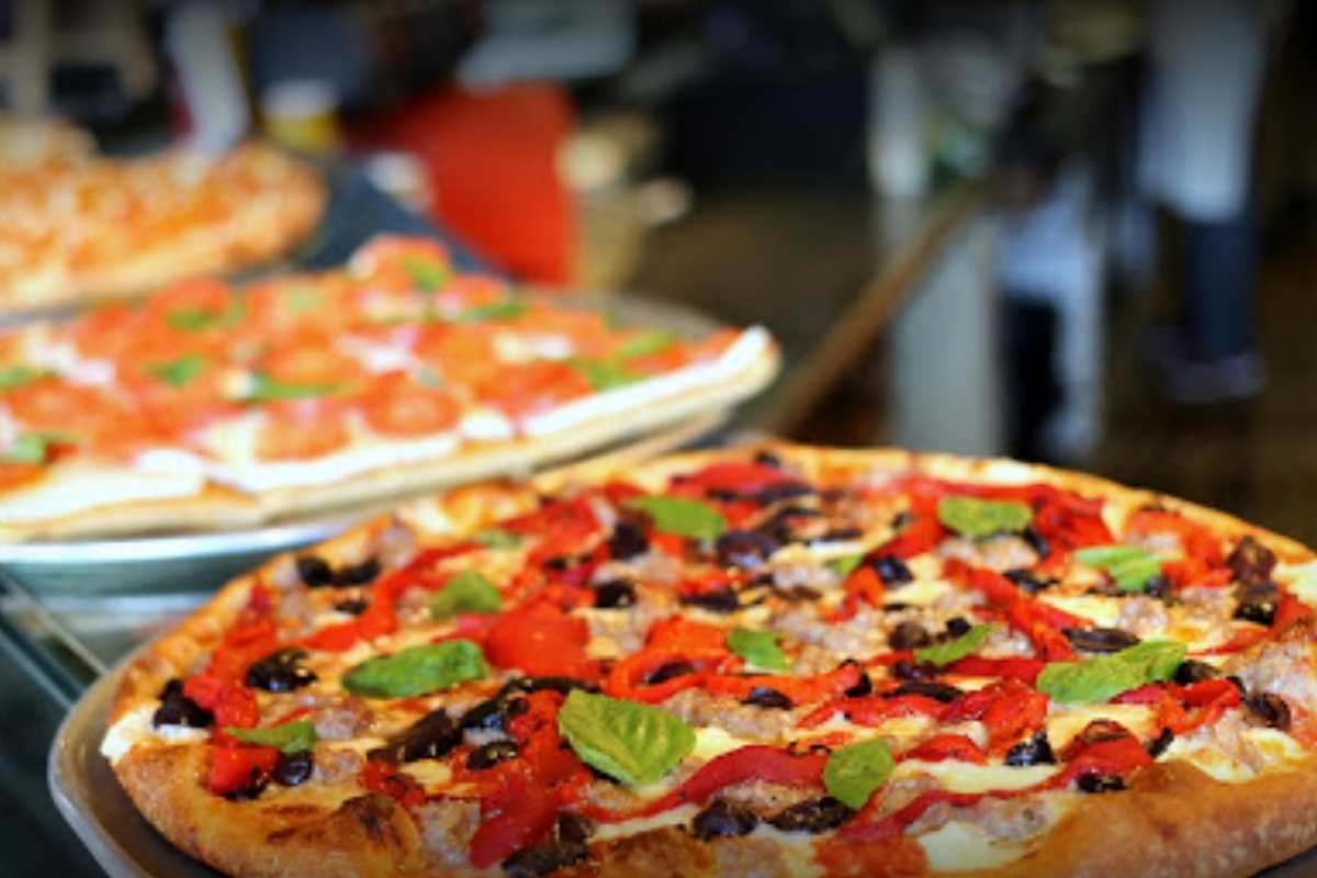 Umberto's Pizzeria - New Hyde Park, NY Restaurant | Menu + Delivery ...