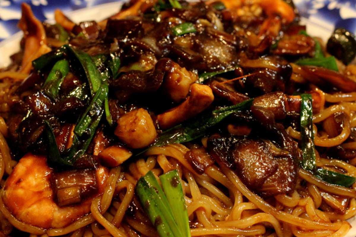 Pan Holic Delivery Menu | Order Online | 3250 W Olympic Blvd Ste 316 ...