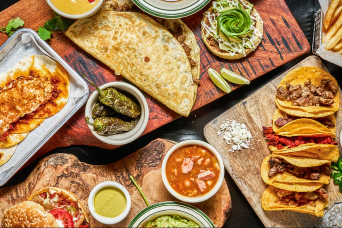 Los Jefes Mexican Street Food y Cantina Delivery Menu | Order Online ...