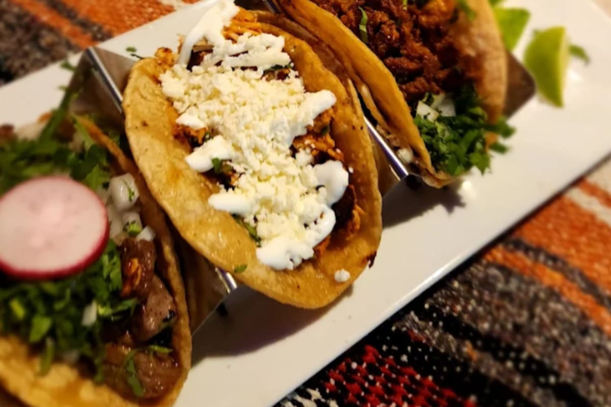Bubb's Corner Pub - South Elgin, IL Restaurant | Menu + Delivery | Seamless
