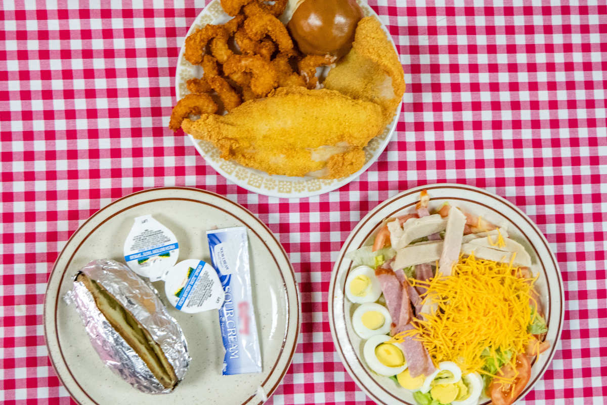 Alli's Family Restaurant Delivery Menu | Order Online | 4525 W Chestnut ...