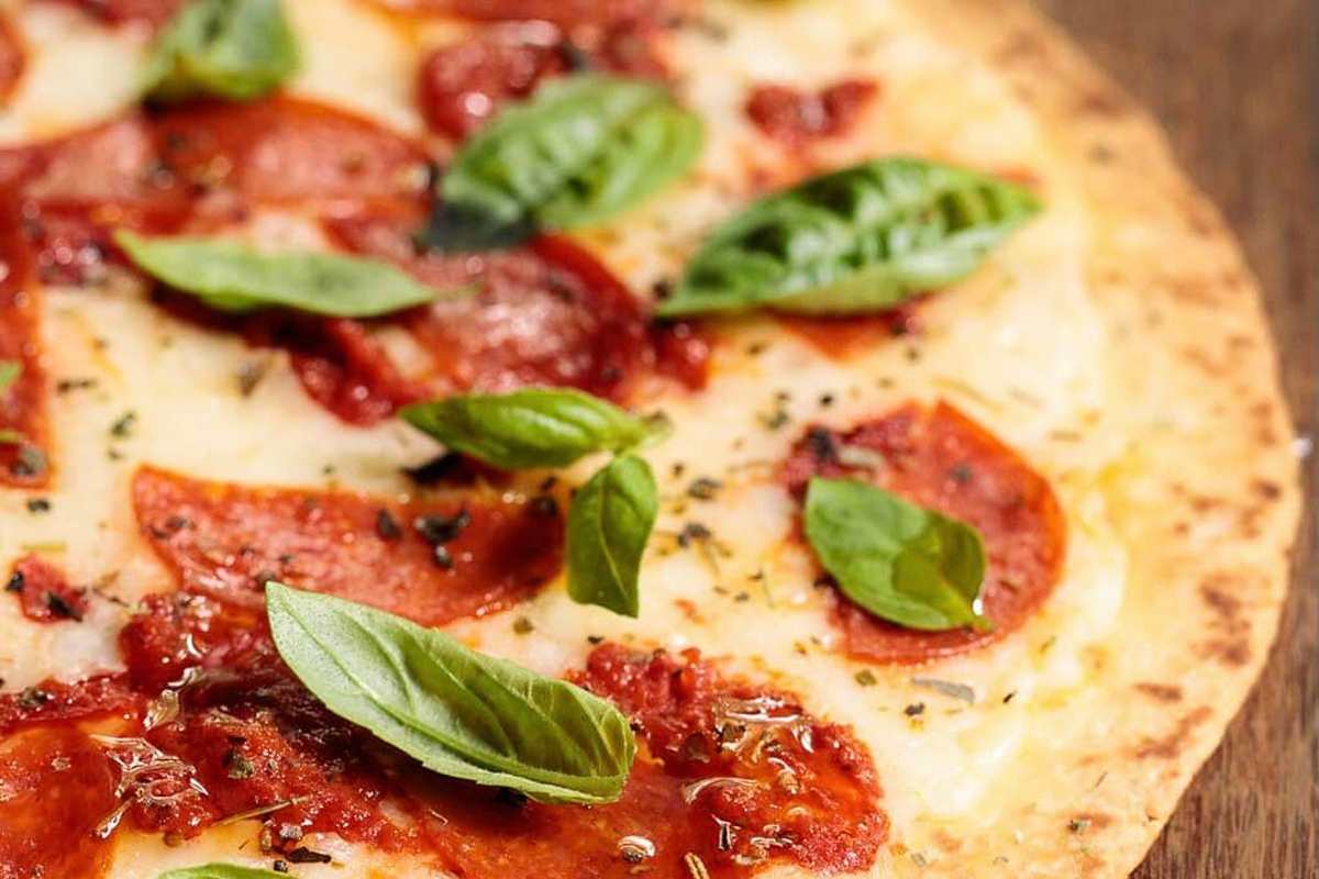Thin Crust Pizza Pizza Delivery Menu | Order Online | 1283 Gold Star ...