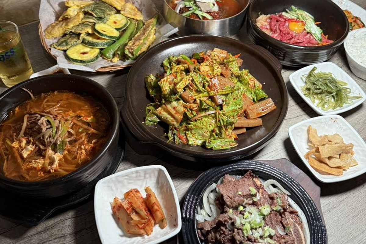Babo Jumak Korean Cuisine Delivery Menu | Order Online | 2909 S Dobson ...