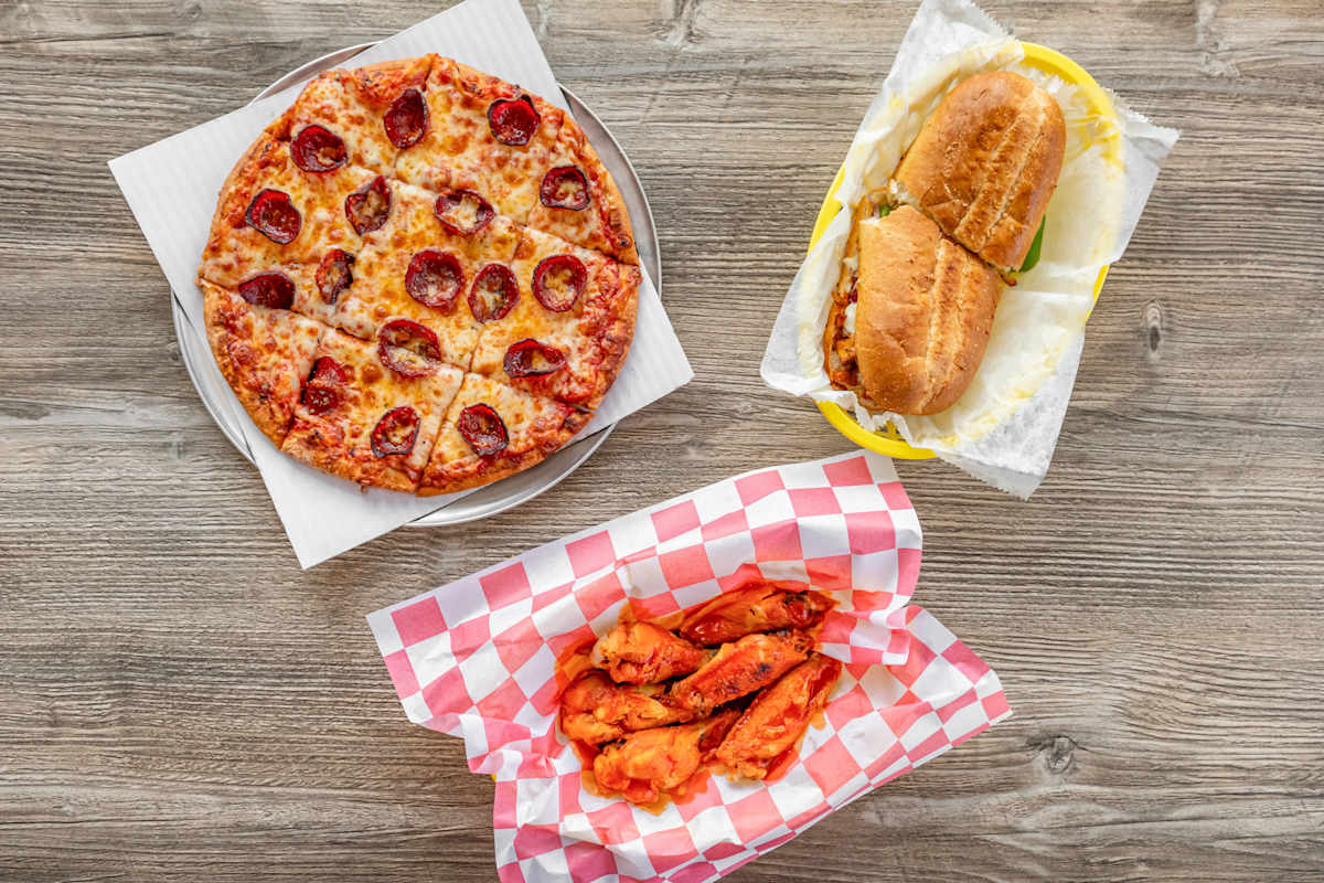 Luna Pizza Kitchen Delivery Menu | Order Online | 4238 Morse Rd ...