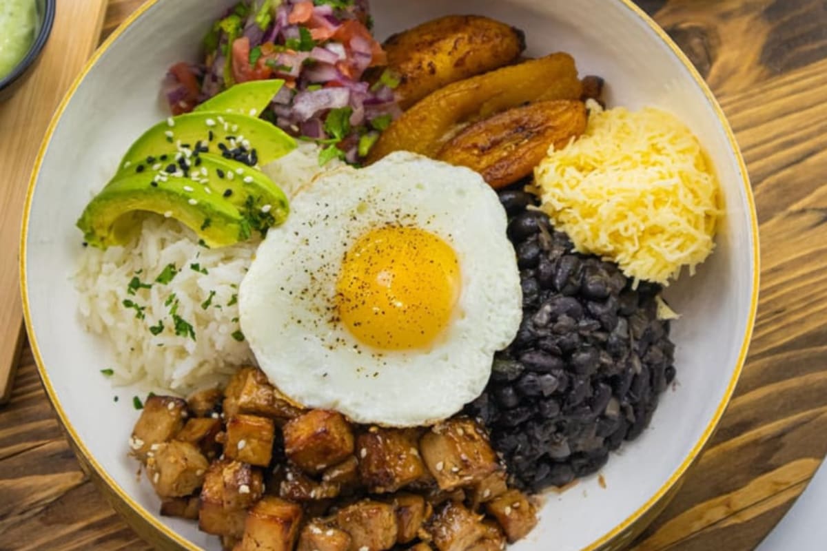 Arepa World Delivery Menu | Order Online | 1720 Barton Springs Rd ...