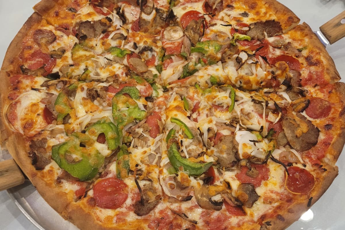 Twisted Pizza - Coventry - Coventry, RI Restaurant | Menu + Delivery ...