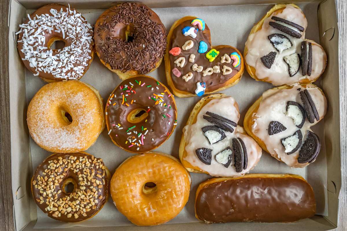 Lisa’s Donut Alley Delivery Menu | Order Online | 454 E Duarte Rd ...