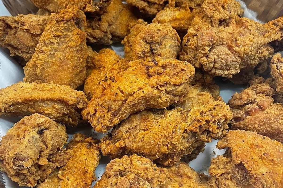 Da Seafood Connect Delivery Menu | Order Online | 15502 Fondren Rd ...