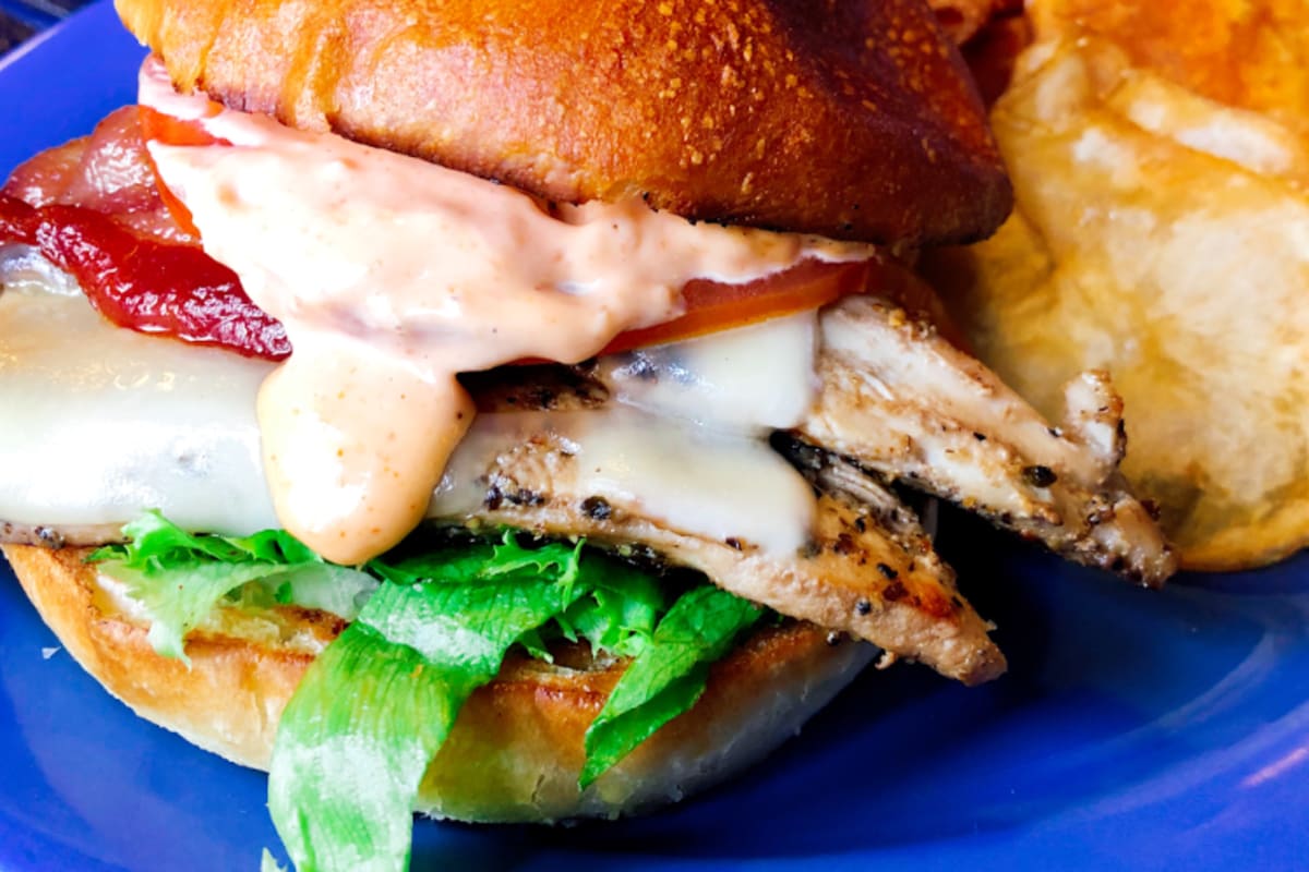 Blue Dog Tavern - Grand Rapids, MI Restaurant | Menu + Delivery | Seamless