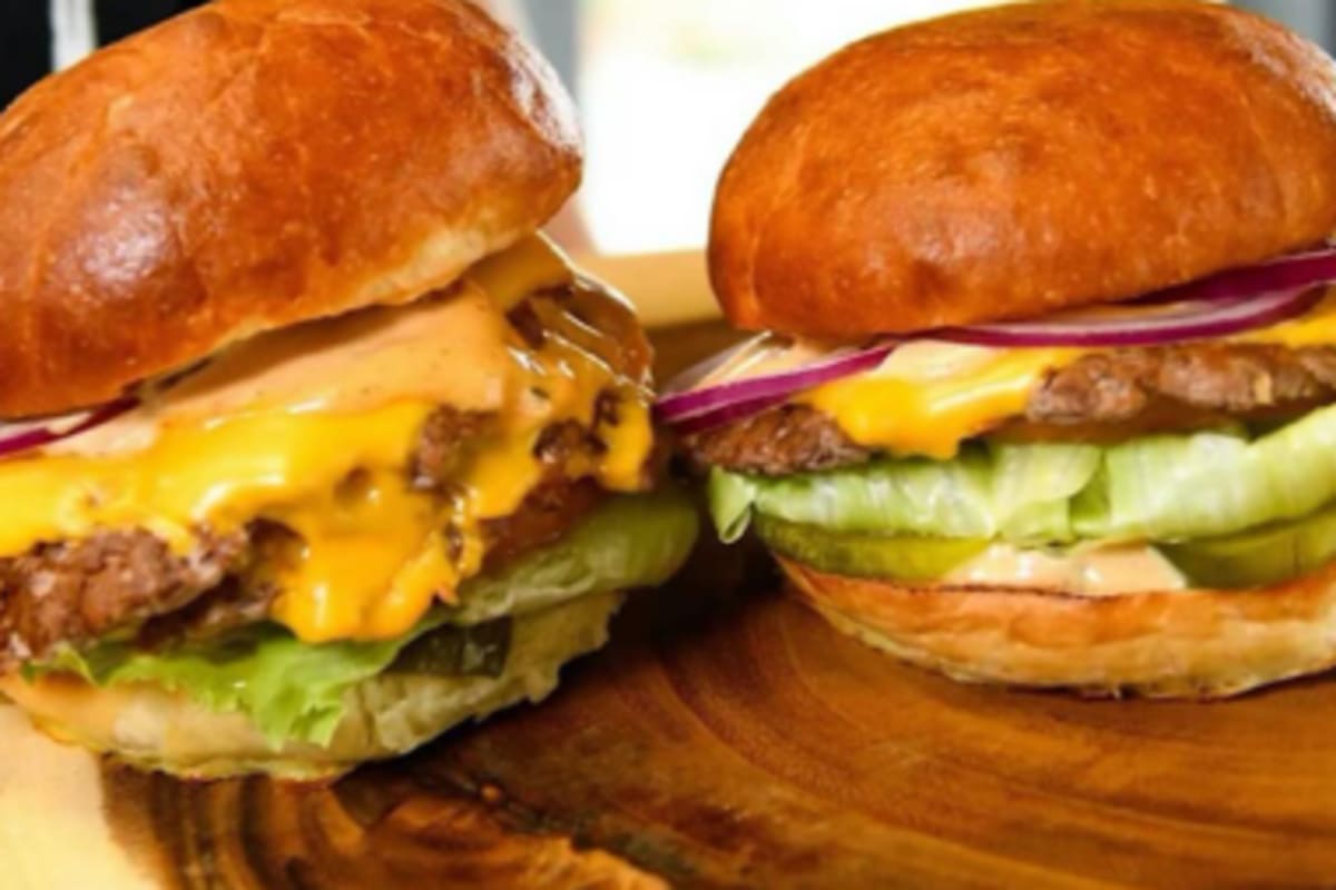 Swagyu Burger (Downtown) - San Diego, CA Restaurant | Menu + Delivery ...