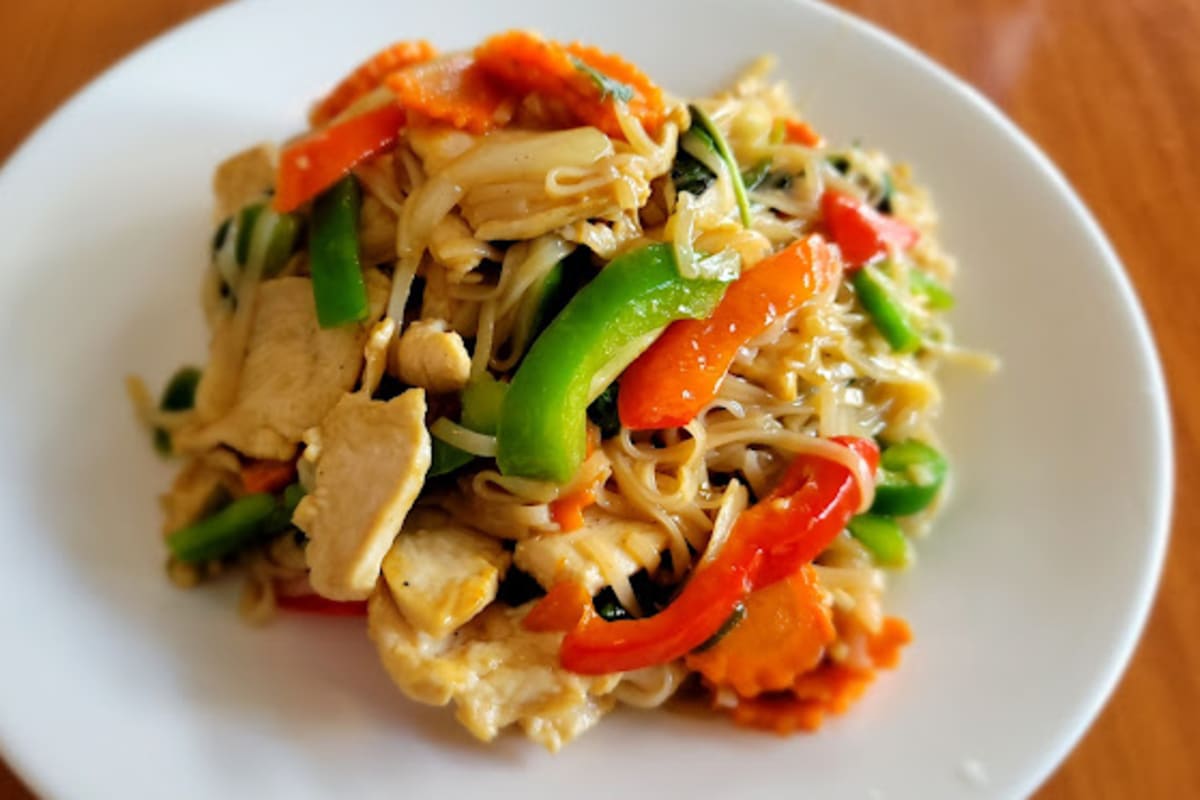 Ben's Noodles and Rice Delivery Menu | Order Online | 1139 West Bryn ...