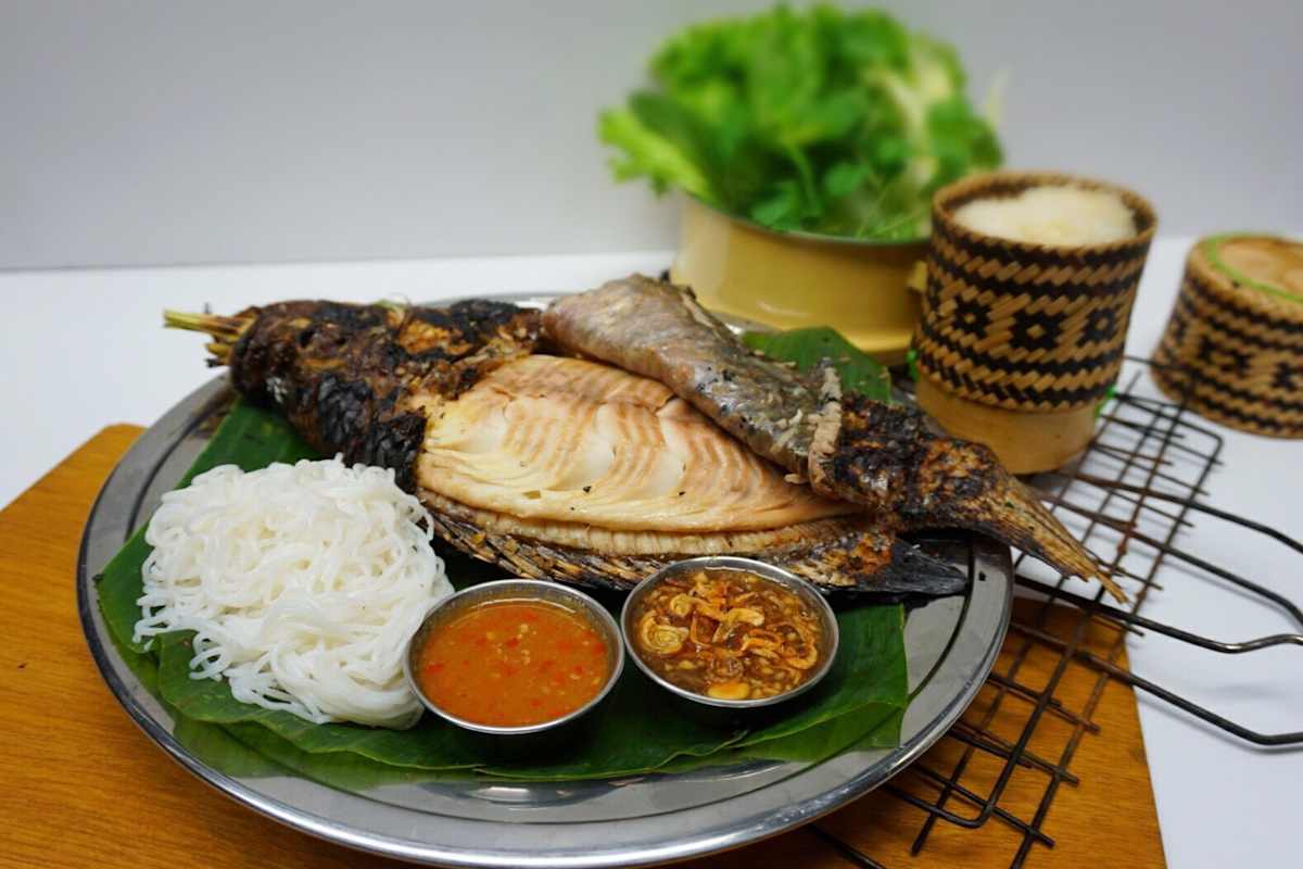 Hug Esan - Elmhurst, NY Restaurant | Menu + Delivery | Seamless