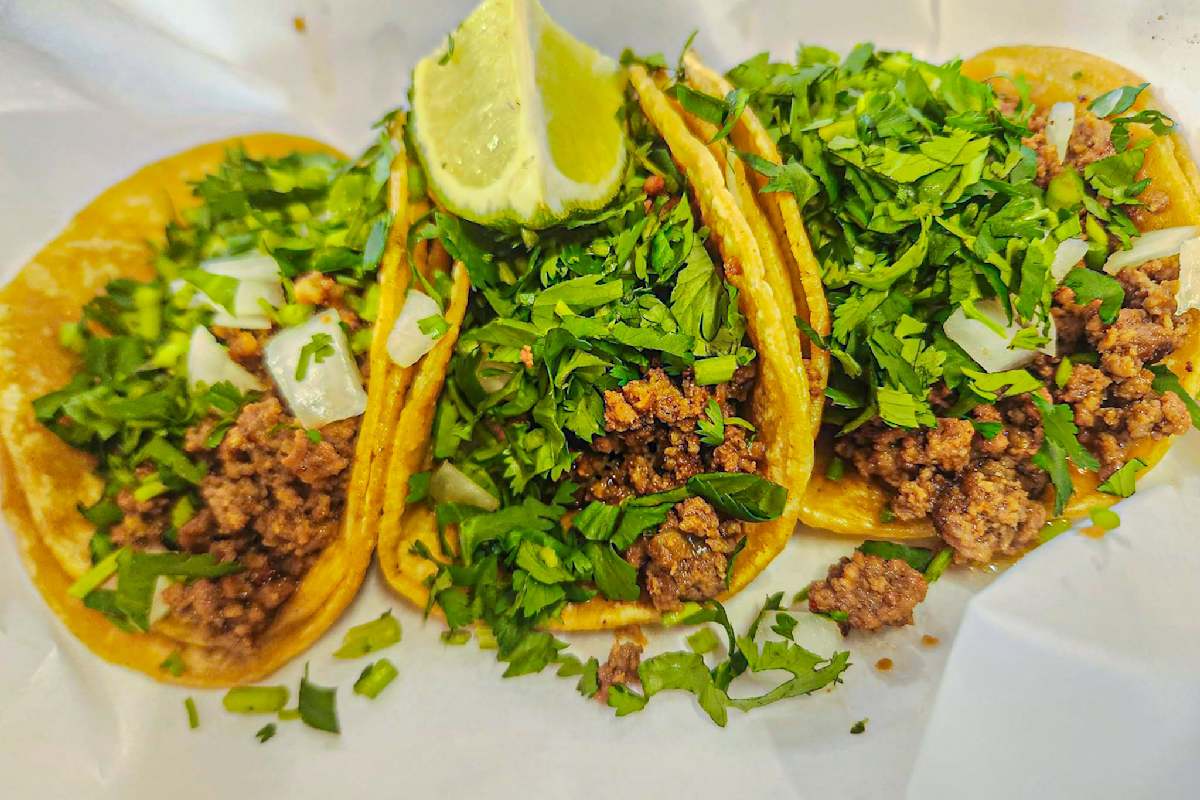 Smack'n Tacos Taqueria & Bar - Decatur, IL Restaurant | Menu + Delivery ...