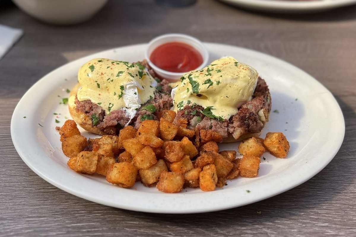High Tide Breakfast, Lunch & Crêperie - Pacifica, CA Restaurant | Menu ...