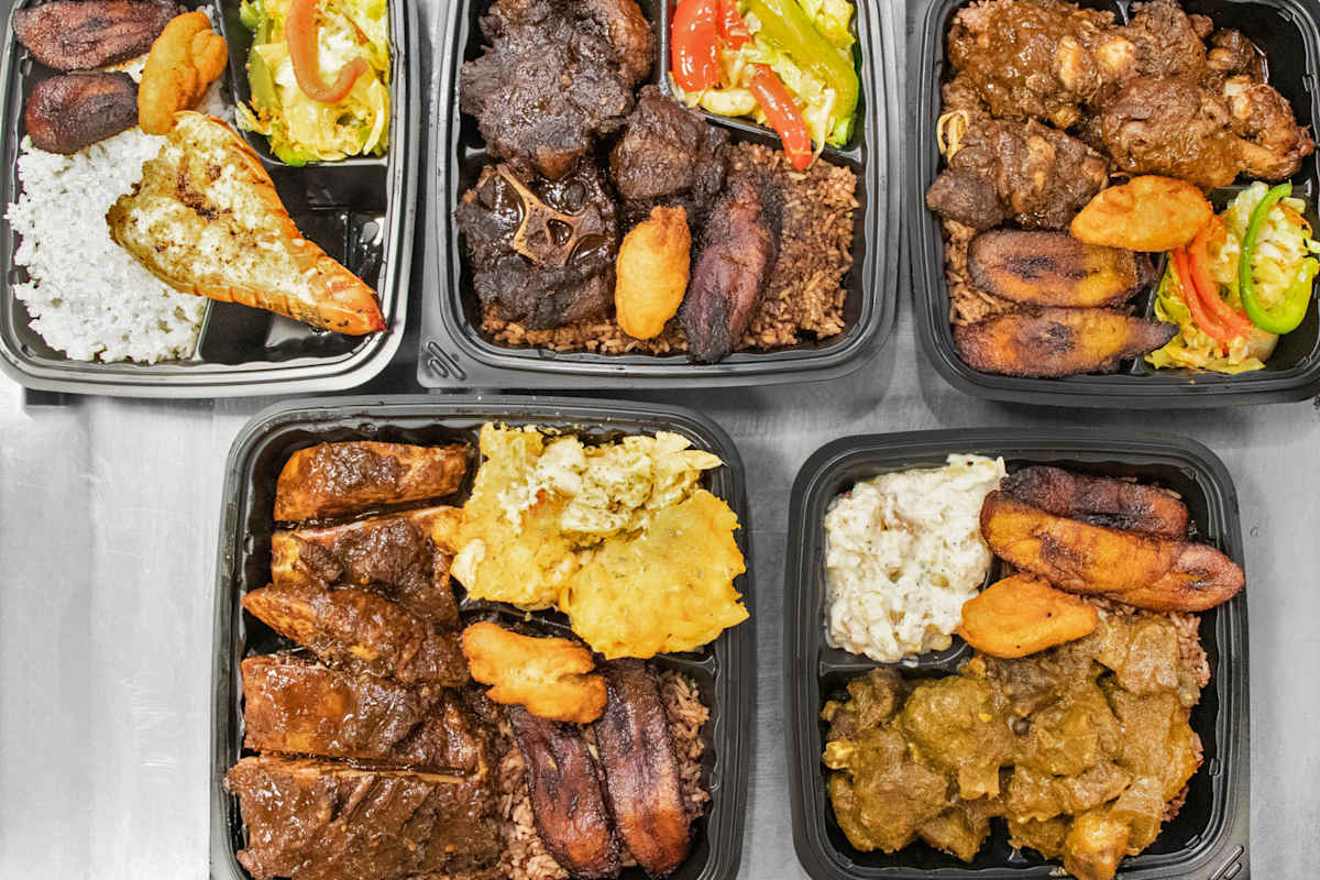 Pepper's Jamaican Belizean Cuisine - Los Angeles, CA Restaurant | Menu ...