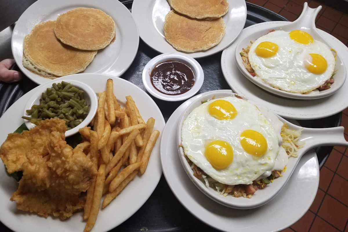Diamonds Family Restaurant - Decatur, IL Restaurant | Menu + Delivery ...