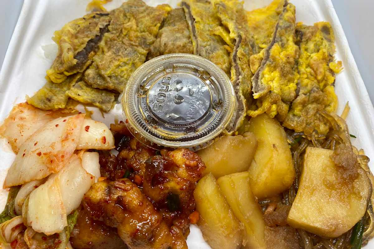 Mama Woo's BBQ Delivery Menu | Order Online | 2080 S King St Honolulu ...