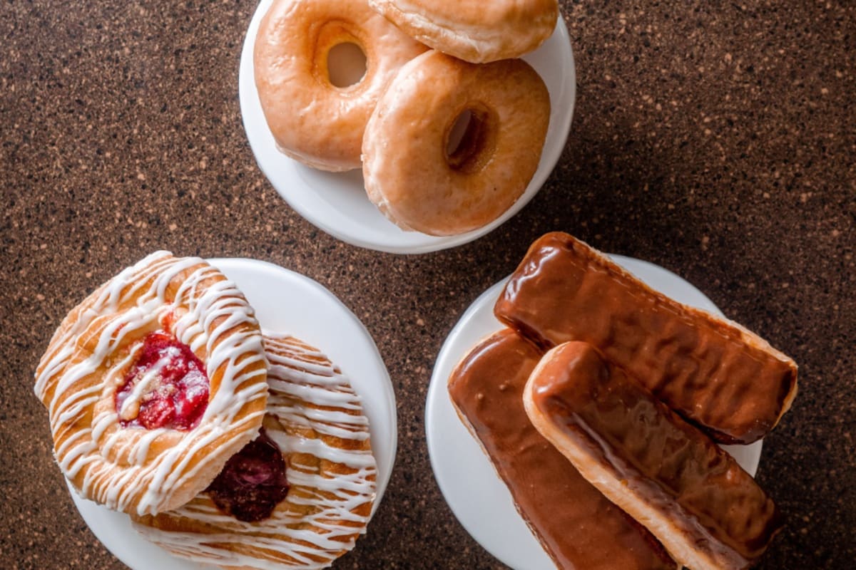 Donut Bank Delivery Menu | Order Online | 1031 E Diamond Ave Evansville ...