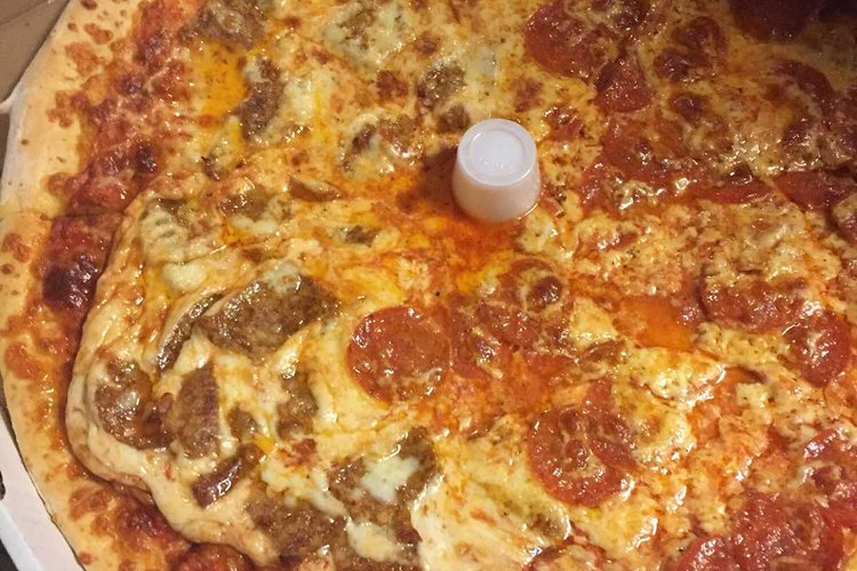 CAESARIOS PIZZA - Manchester, NH Restaurant | Menu + Delivery | Seamless