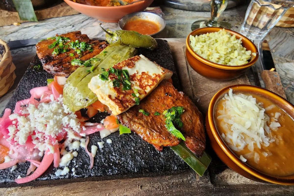 Hacienda Real Geneva Delivery Menu | Order Online | 1602 Commons Dr ...