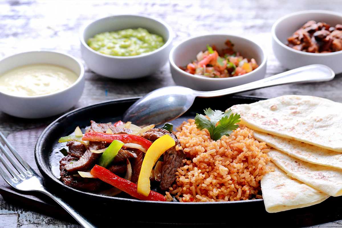 Taqueria Tres Salsas - Dallas, TX Restaurant | Menu + Delivery | Seamless