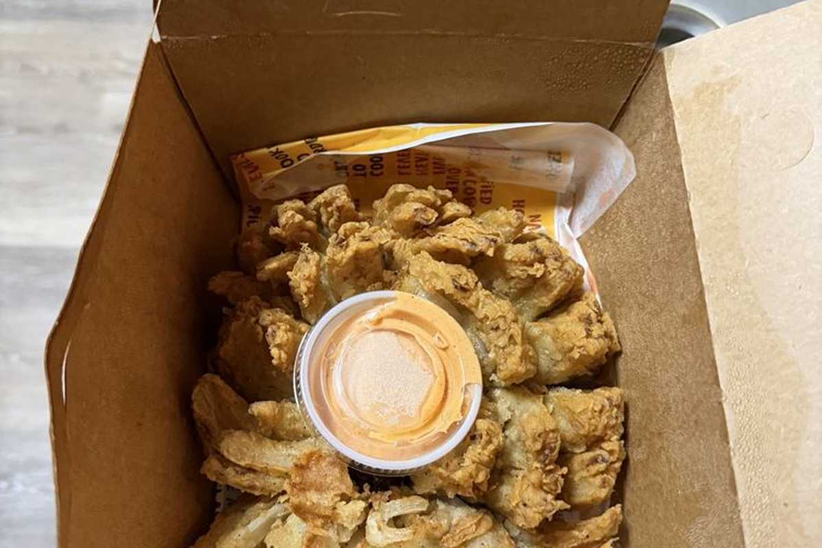 Crimson Coward - Leesburg, VA Restaurant | Menu + Delivery | Seamless