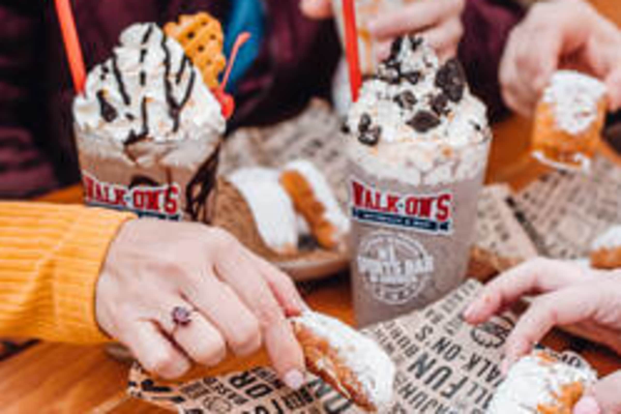 Walk-On's Sports Bistreaux Delivery Menu | Order Online | 3673 Airport ...