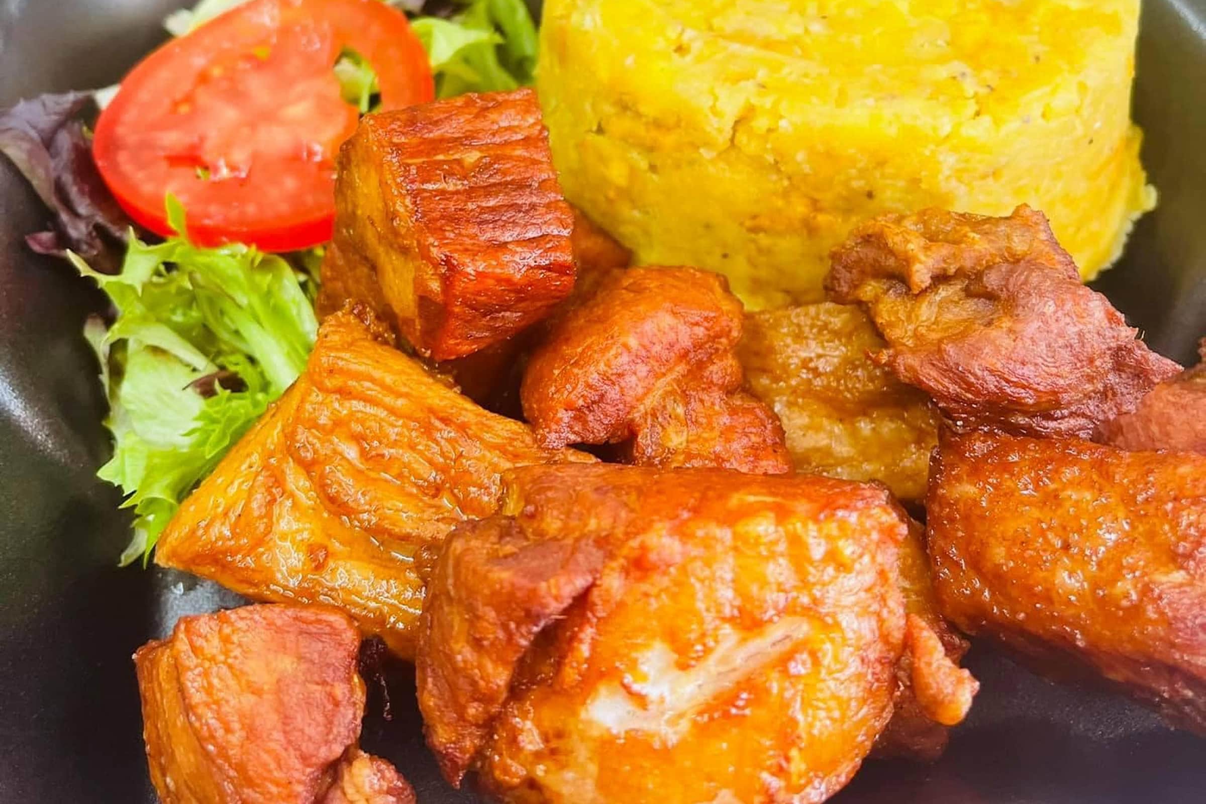 Ven Paca Latin Food Truck Delivery Menu | Order Online | 1390 US-1 ...