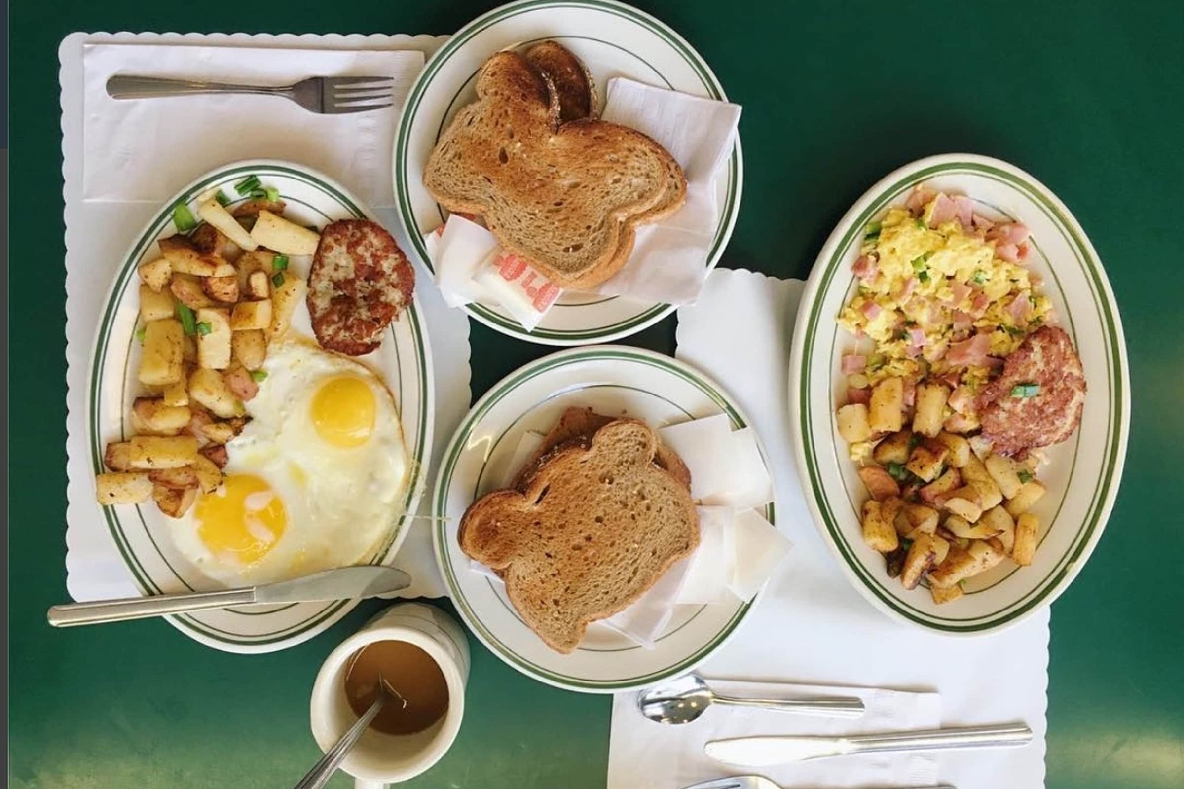 Mel's Drive-in Delivery Menu | Order Online | 1670 Lincoln Blvd Santa ...