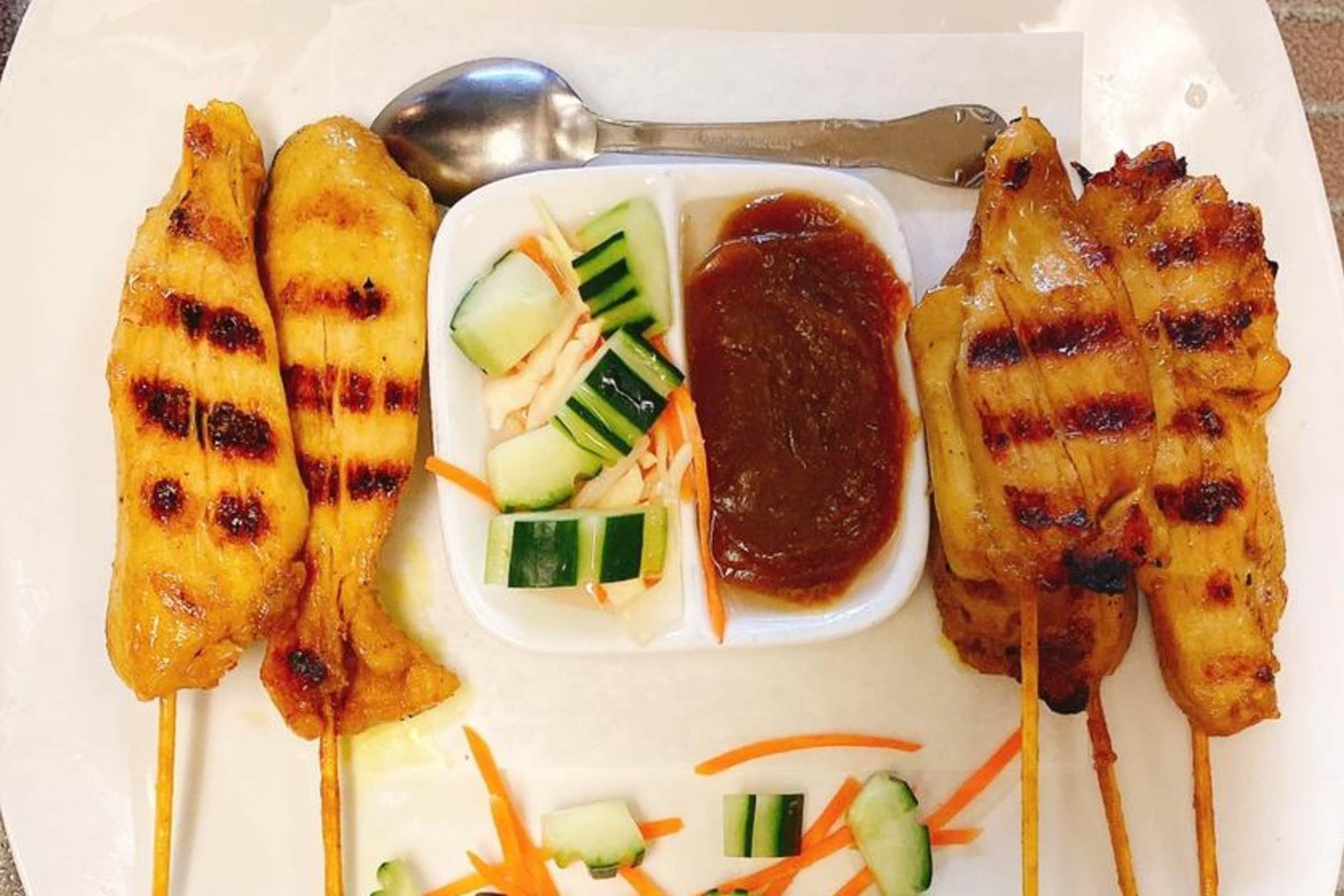 Bambu Thai Cuisine Delivery Menu | Order Online | 1035 S York St ...