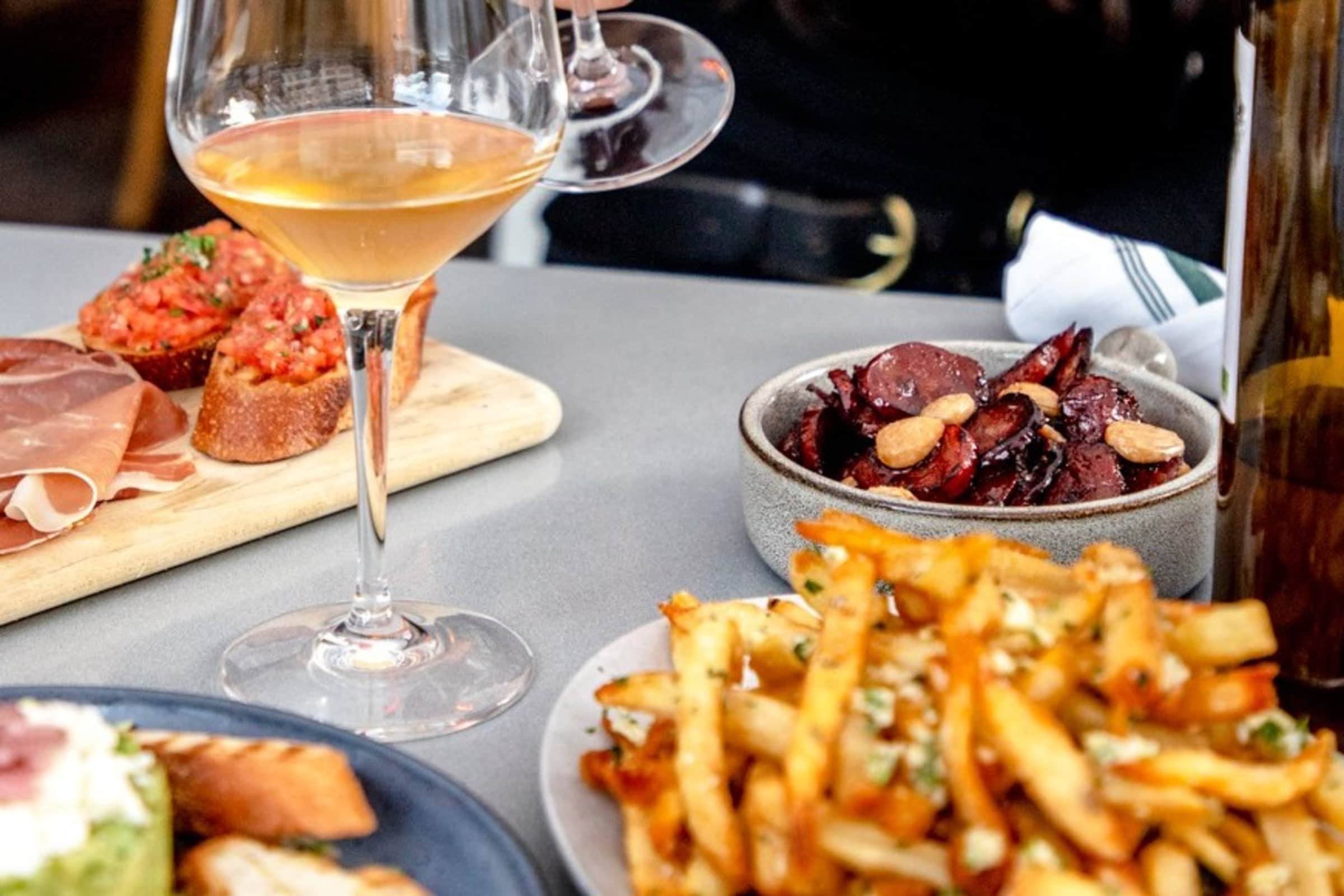Ella Social - New York, NY Restaurant | Menu + Delivery | Seamless