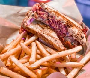 Bit Burger - Knoxville, TN Restaurant | Menu + Delivery | Seamless