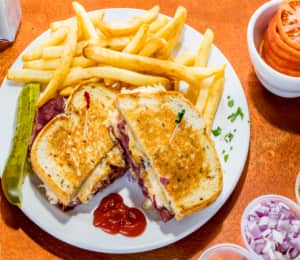 Mugs Jr. Drive Thru Grill - Clearwater, FL Restaurant | Menu + Delivery ...