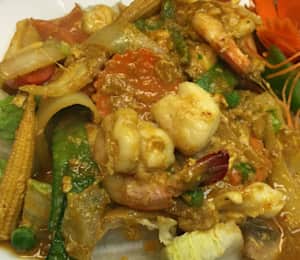 Montien Thai Restaurant Delivery Menu | Order Online | 63 Stuart St ...